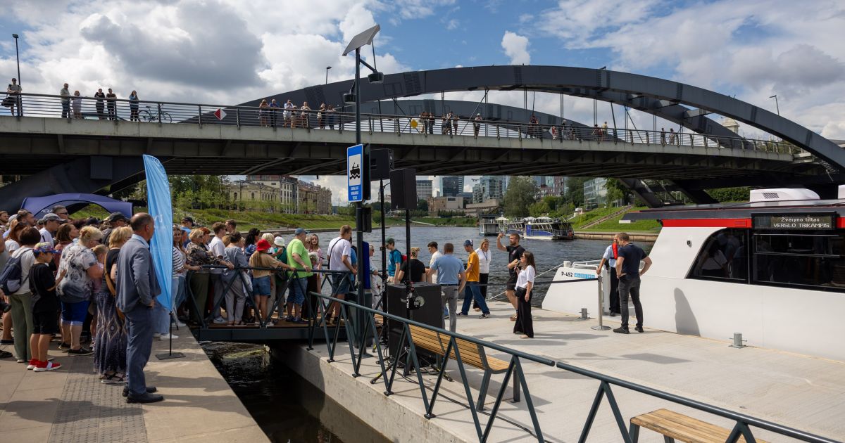 Per dvi dienas sostinės laivu „Rytas“ keliavo apie 800 žmonių ...