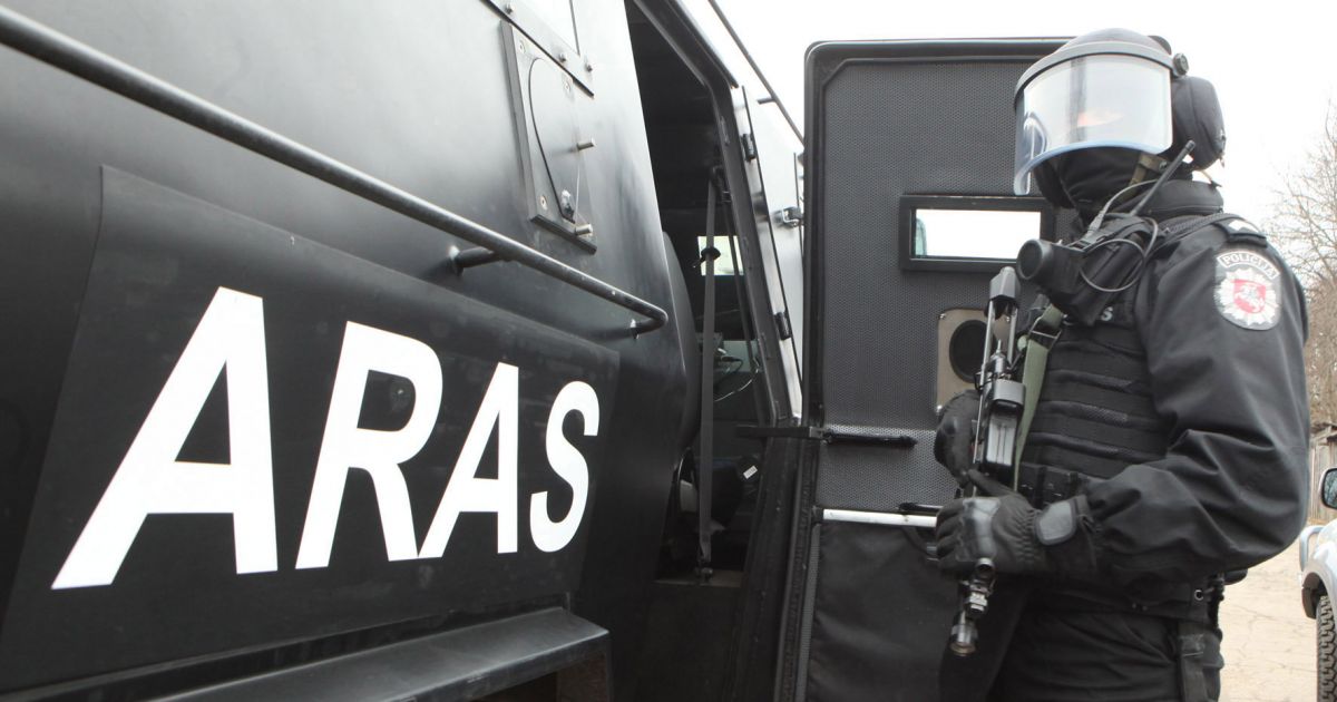 Alytaus rajone pasitelktas „Aras“: vyras apgadino gyvenamąjį namą ...