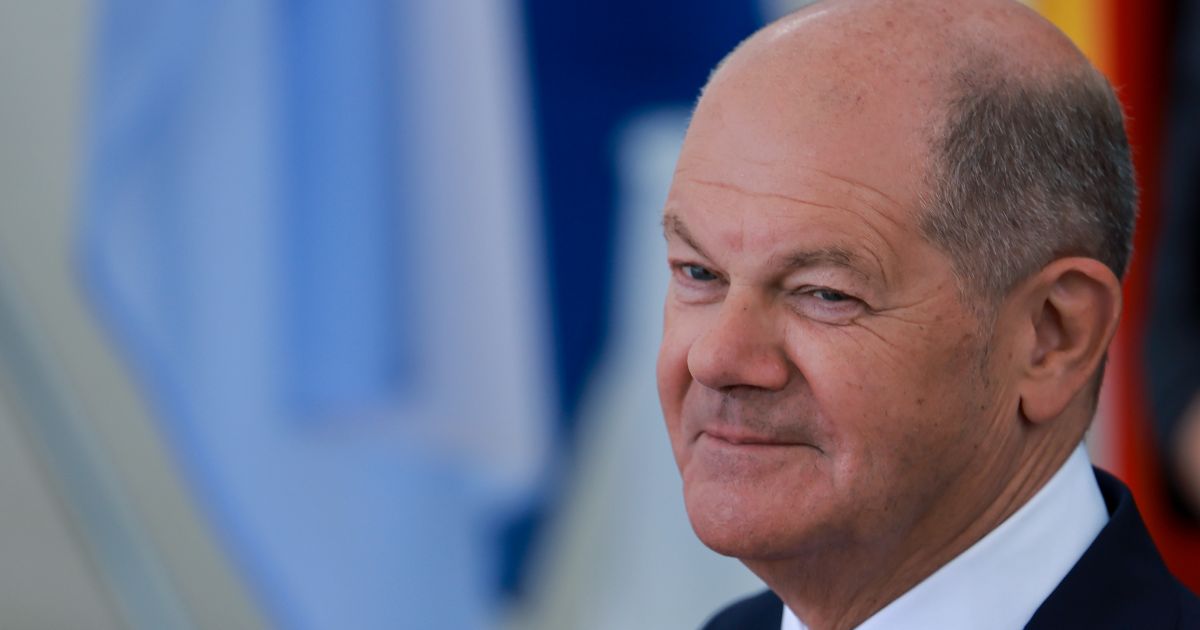 O.Scholzas: tai, kad D.Trumpas vadina V.Zelenskį diktatoriumi, yra neteisinga ir pavojinga ...