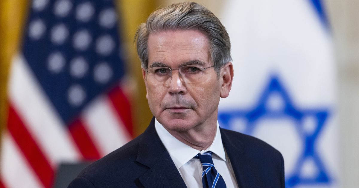 D.Trumpas siunčia į Ukrainą iždo sekretorių - Respublika.lt - Naujienų ir žinių portalas