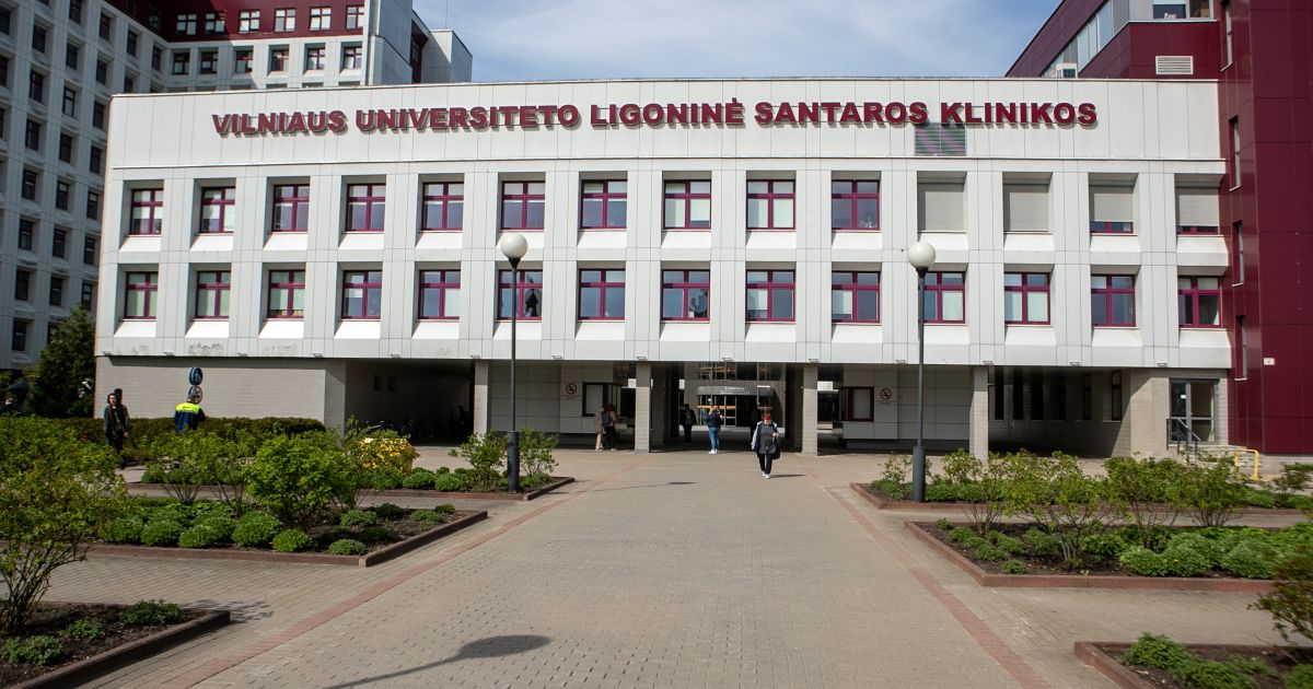 Darbą Santaros klinikose palikus dar trims neurochirurgams, ministerija ...