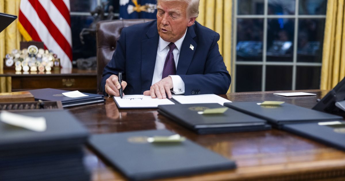 D.Trumpas kaltina Kiniją pažeidus prekybos susitarimą - Respublika.lt - Naujienų ir žinių portalas