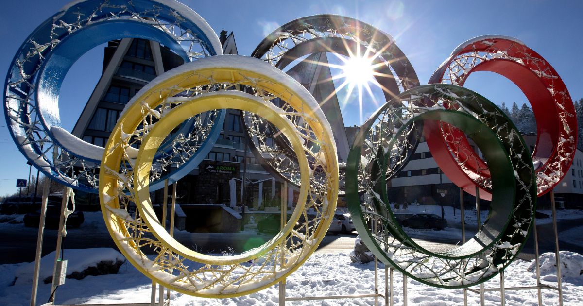 Milane protestuojama prieš 2026 metų žiemos olimpines žaidynes ...