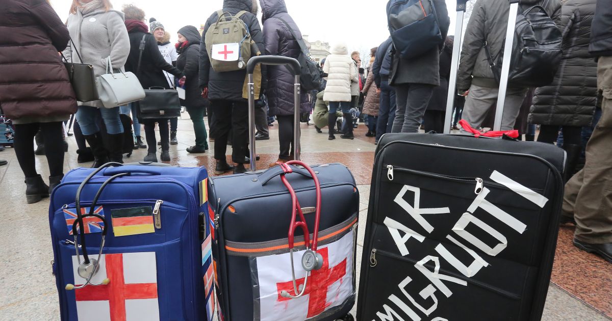 Olava STRIKULIENĖ: Kodėl medikai bėga? - Respublika.lt - Naujienų ir ...